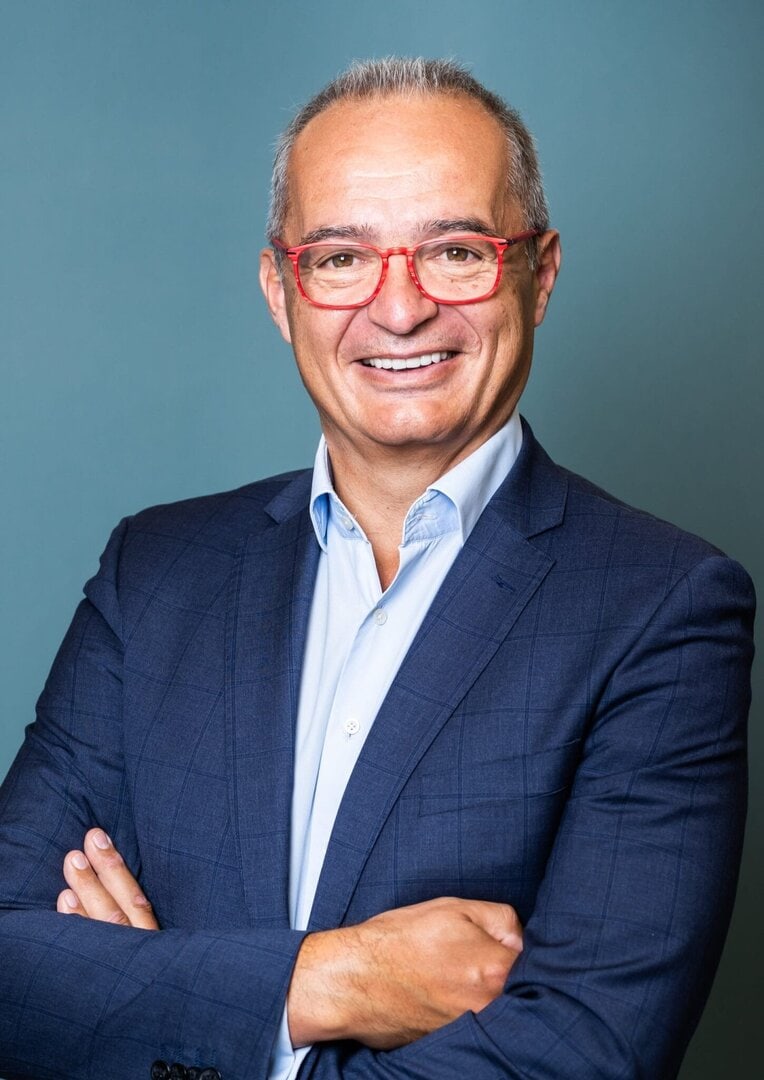 Oracle to Invest More Than 1 Billion USD in AI and Cloud Computing in ...